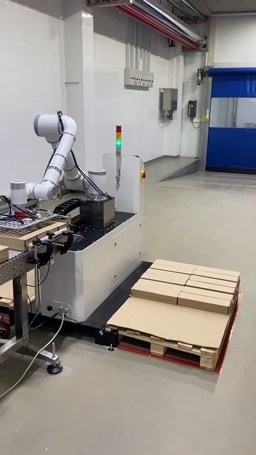 Идеальная укладка молочной продукции коботом PROMPOWER