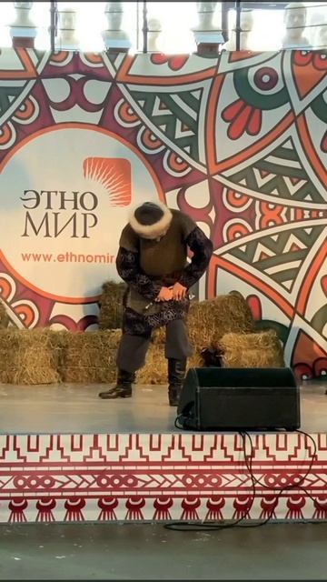 Богатырские забавы в Этономире.