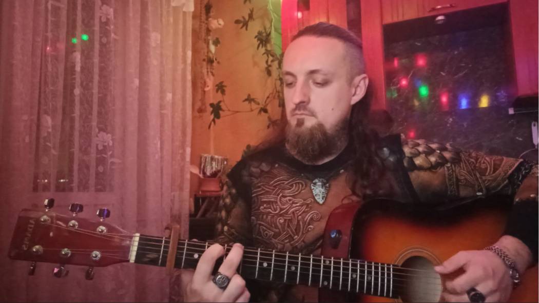 Никита "Бард" - По следам Цири (Ведьмак) (Алексеев Н.Е. авторская песня под гитару)