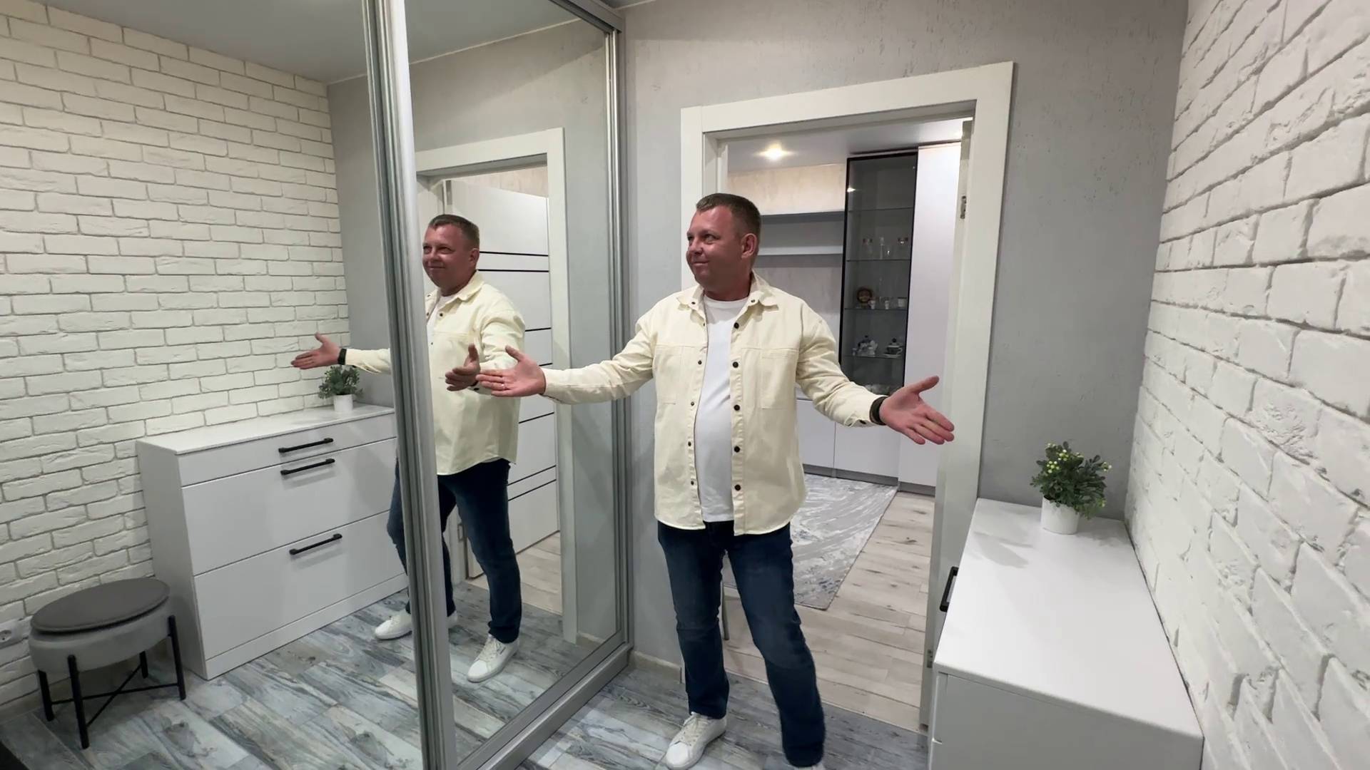 Шкаф купе в прихожую | Шкаф-купе с зеркалом | Шкафы-купе на заказ