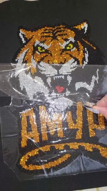 Работы учениц курса "Надписи и трафареты"