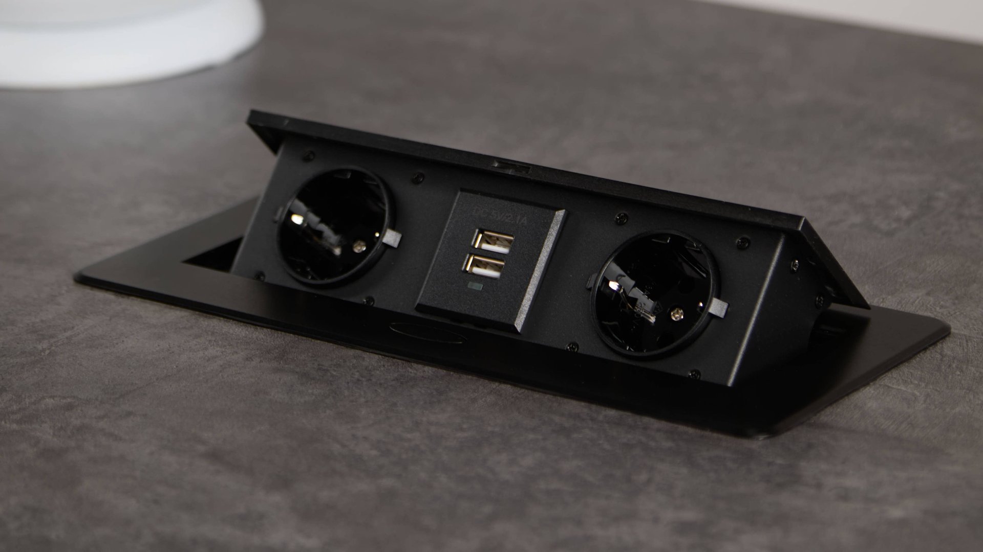 Выдвижной розеточный блок INRIOR серии TORO-88-20 (монтаж и установка)