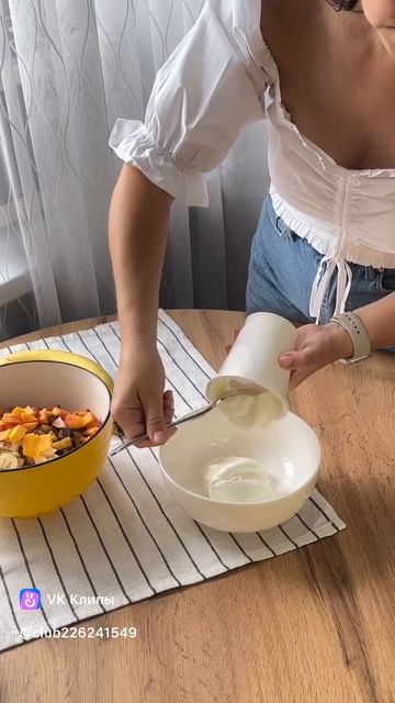 Фруктовый десерт со сметаной и желатином