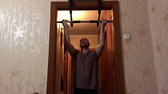 Обзор дверного турника [IRON GYM]. Перекладина для дома.