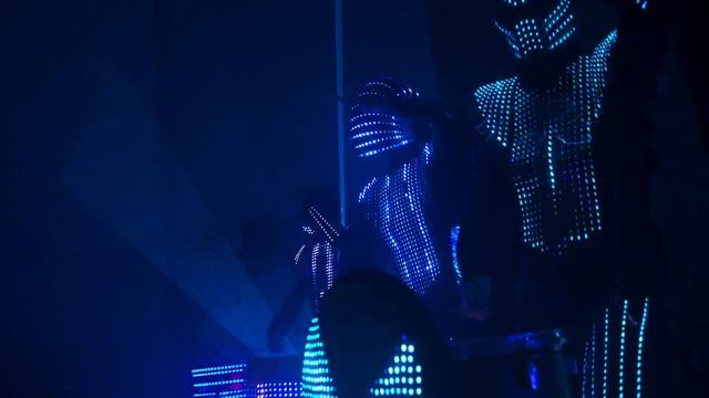 Барабанное световое шоу