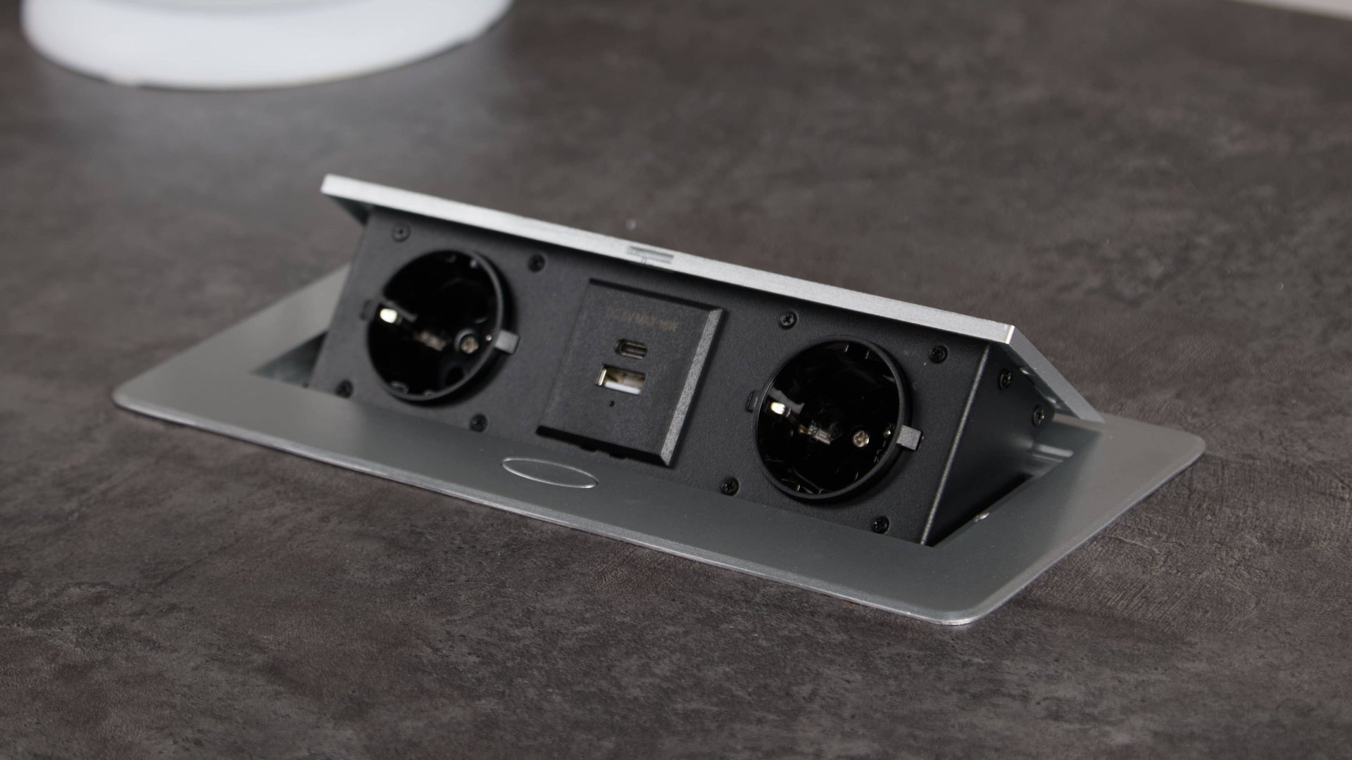 Выдвижной розеточный блок INRIOR серии TORO-33-80 (монтаж и установка)