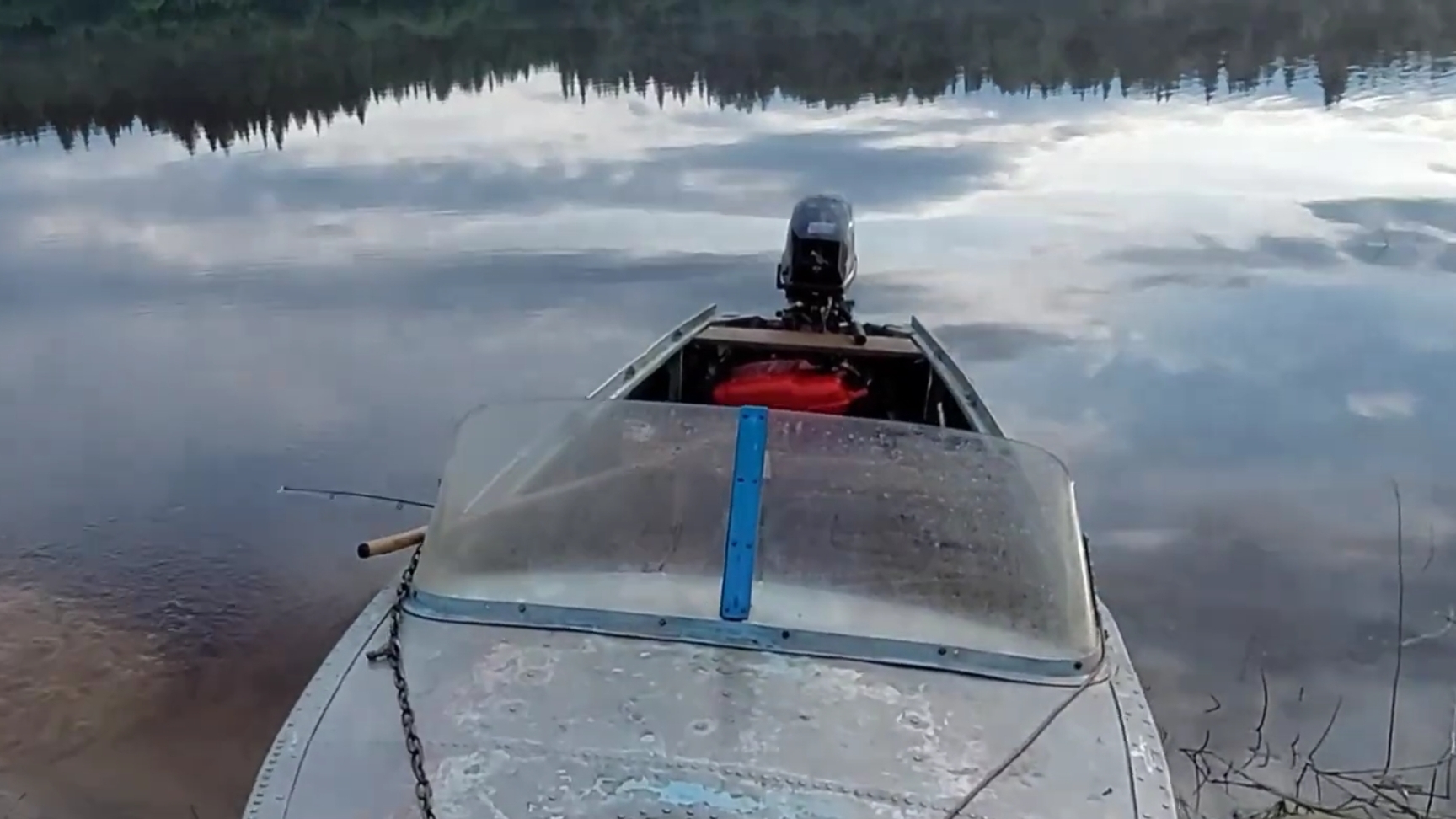 рыбалка на р.Вымь с сыновьями.Ночлег в лесной избушке. Щучки, окушки.