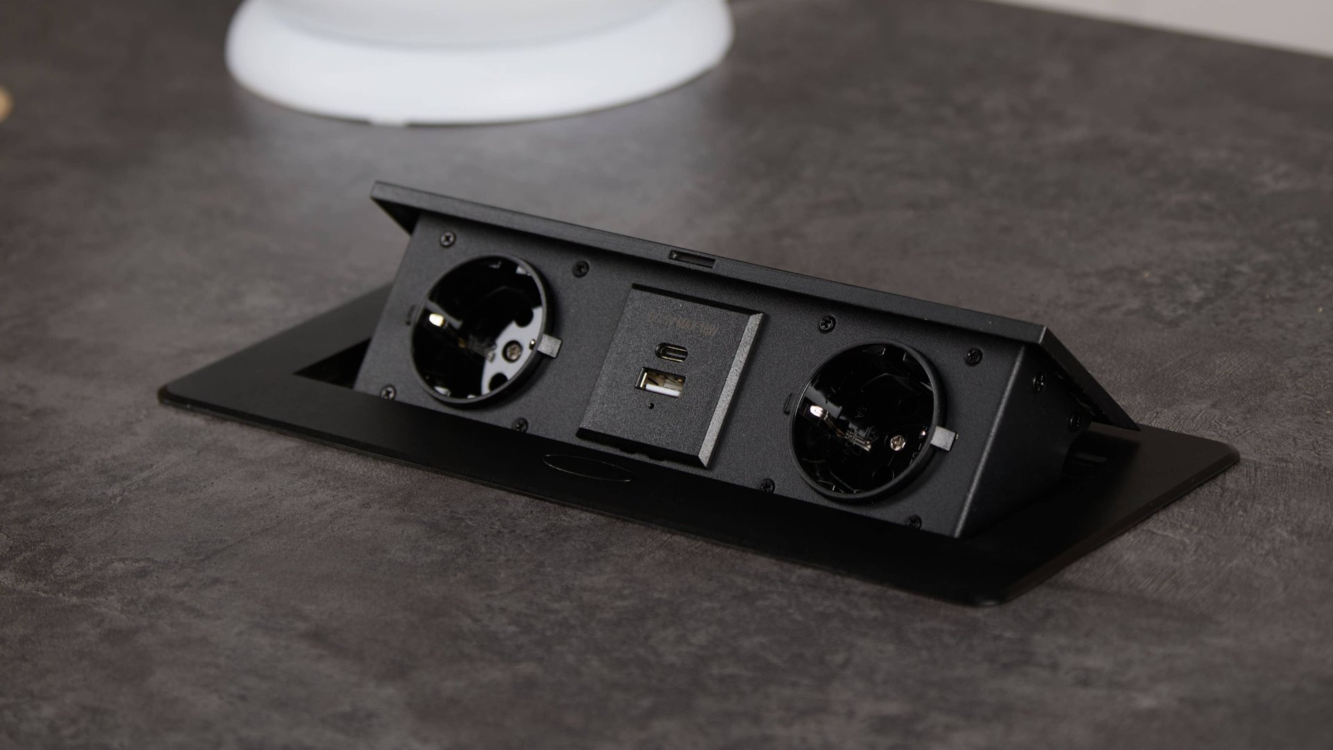 Выдвижной розеточный блок INRIOR серии TORO-33-20 (монтаж и установка)