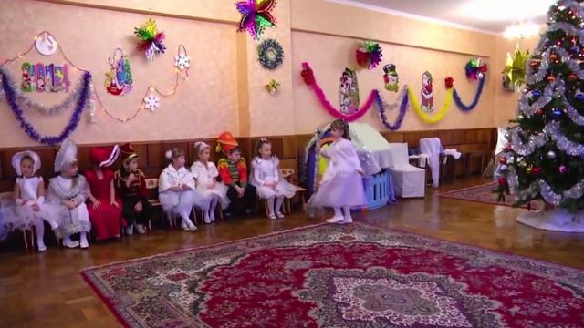 Новогодний утренник в детсаду