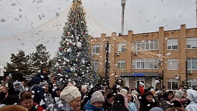 Парад Дедов Морозов и Снегурочек в Приволжском районе Астраханской области в 2024г.