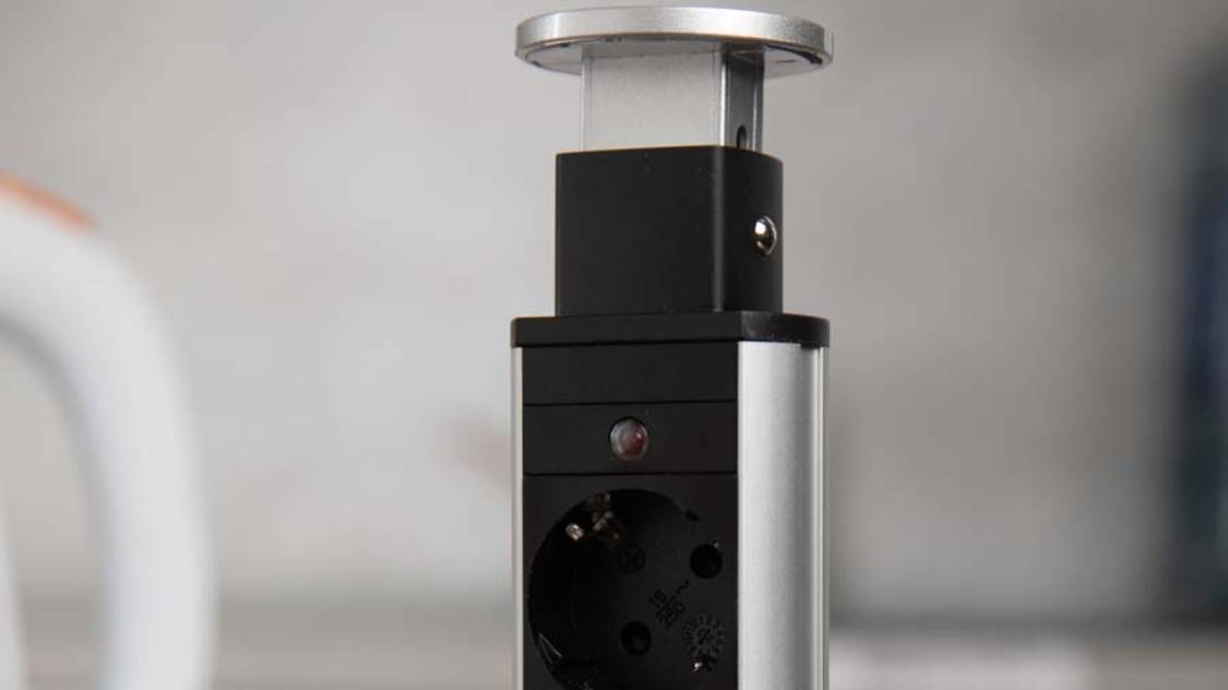 Выдвижной розеточный блок INRIOR серии RUFH-80 (монтаж и установка)