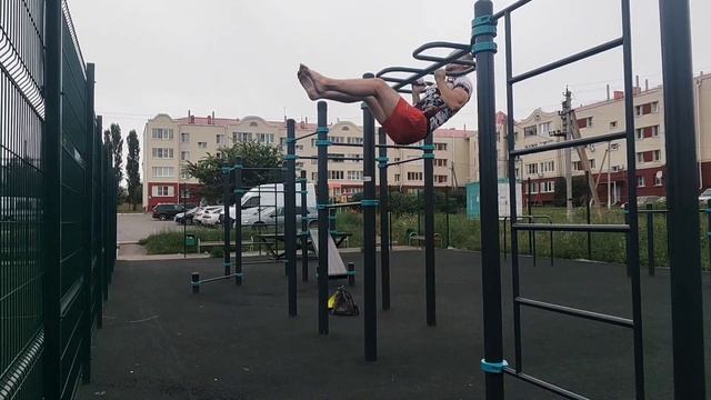 Как НАКАЧАТЬ СПИНУ без ЖЕЛЕЗА. Тренирока на турнике.