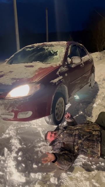 Голова под колесом. Не повторять.Опасно!