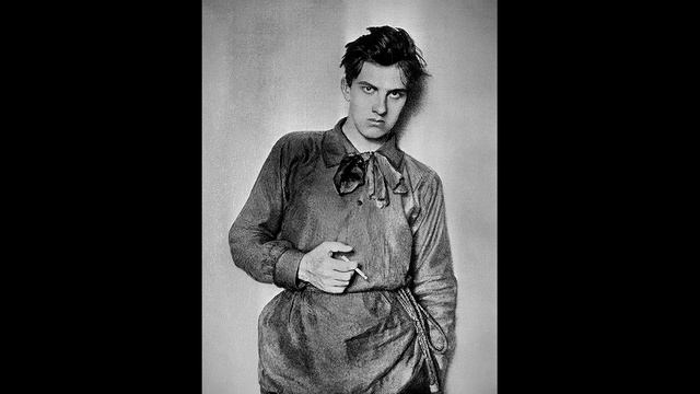 Владимир Маяковский "Скрипка и немножко нервно..."