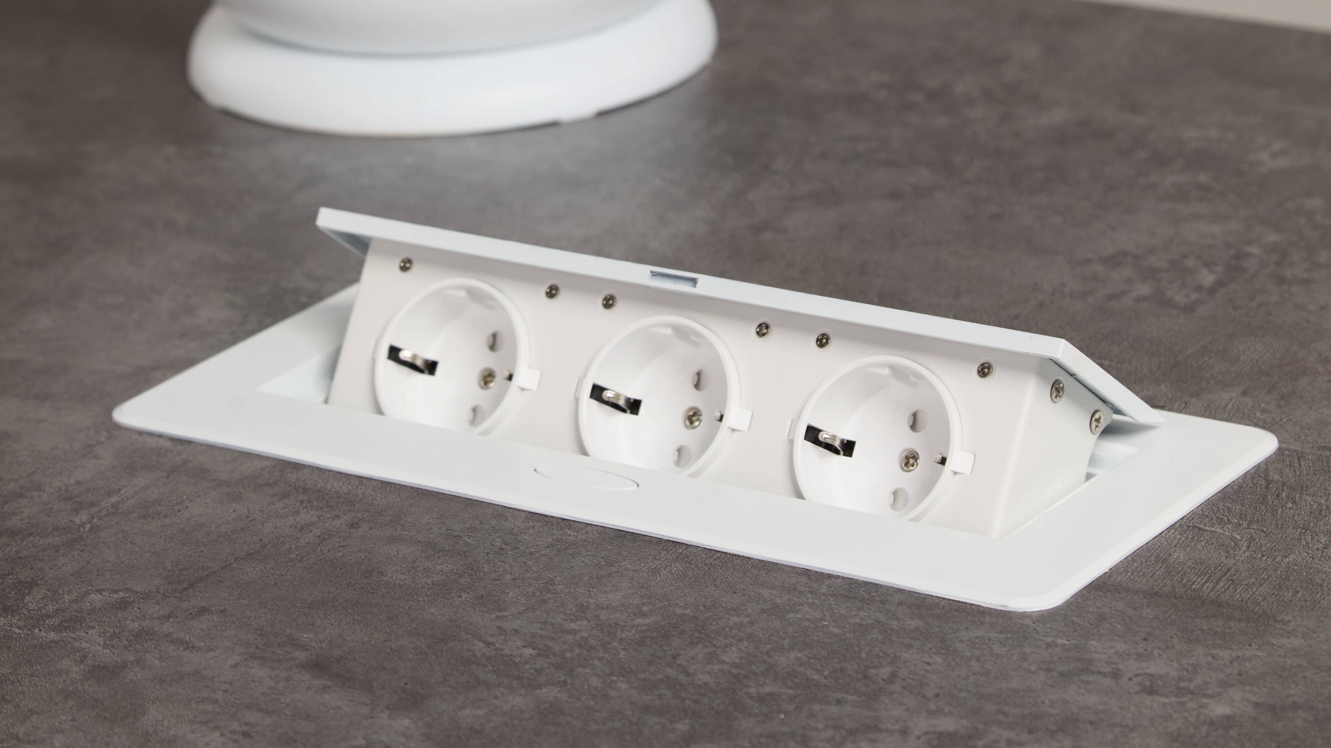 Выдвижной розеточный блок INRIOR серии TORO-03-10 (монтаж и установка)