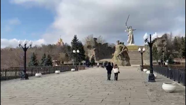 "Мамаев курган" днем. Волгоград 05 .02.2025