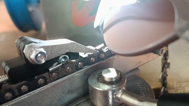 Зубр СЦ 300 заточной станок. Заточка цепей.