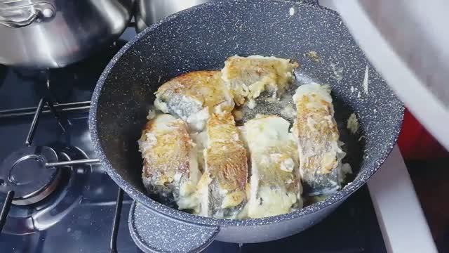 Очень вкусная рыба в кляре.