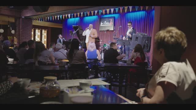 Dariel Rene & Hot Havana jazz.