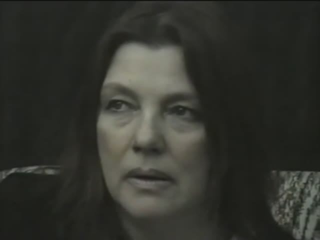 Песню "Я сегодня тихой грустью болен" исполняет Валентина Игнатьева