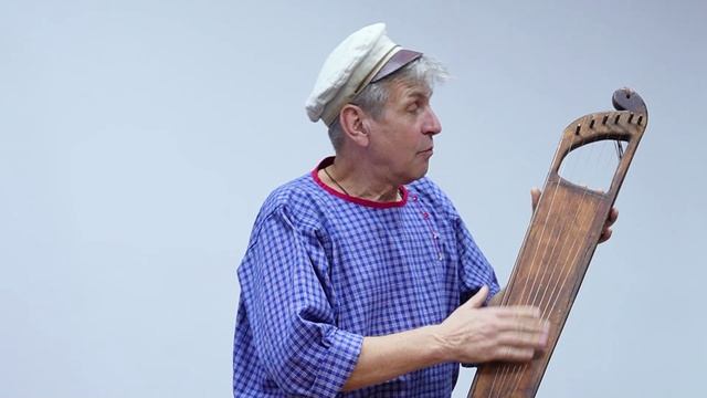 Сергей Плотников рассказывает о гуслях