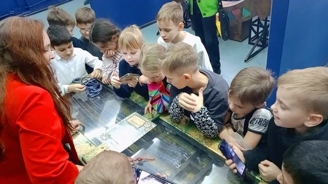 Перетягивание каната у физиков