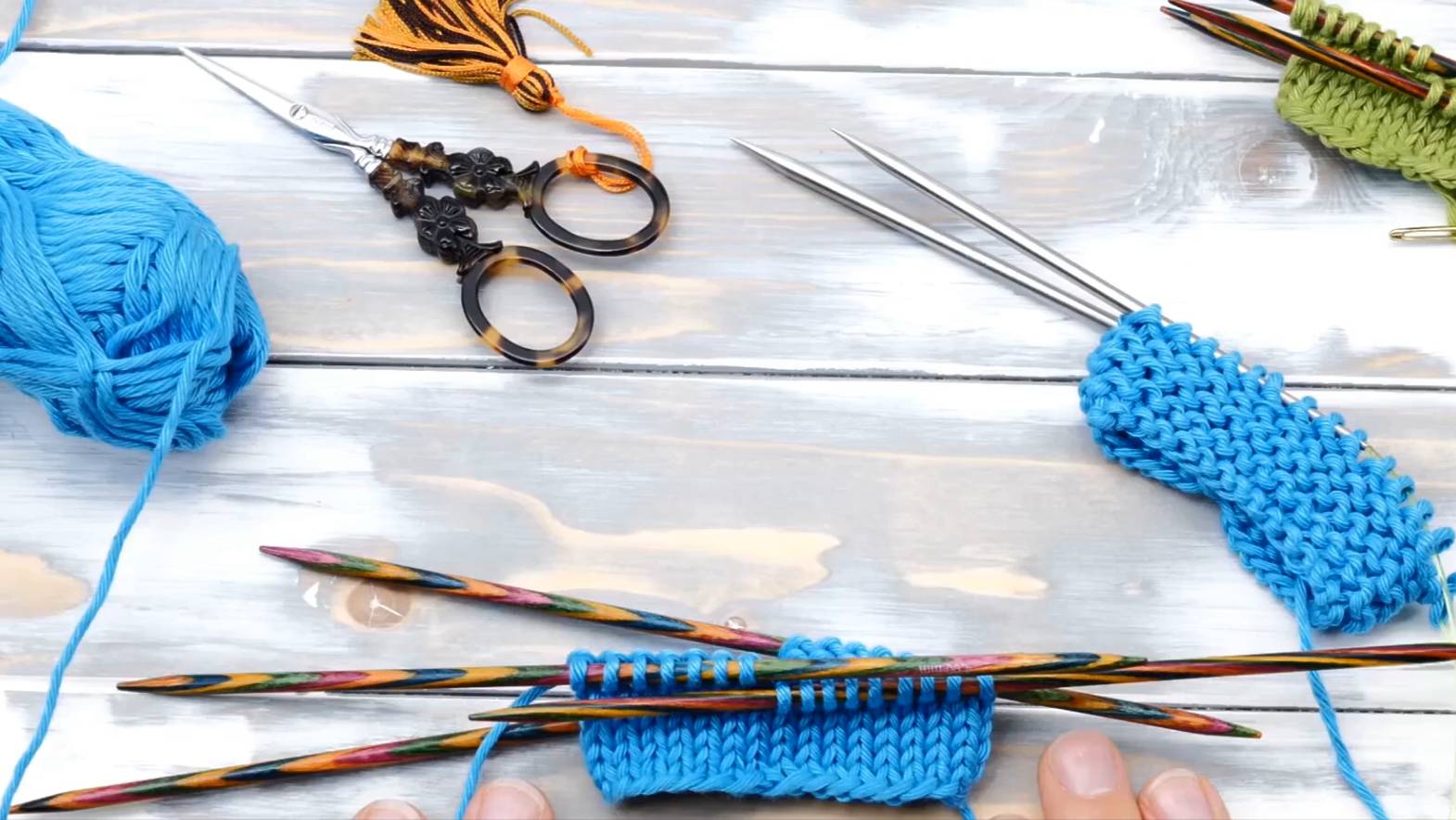 Как соединить вязание по кругу на двухспицевых или круговых спицах [3 незаметных способа]