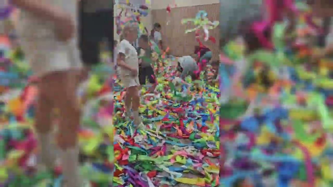 Ленточное шоу в лофте в Химках