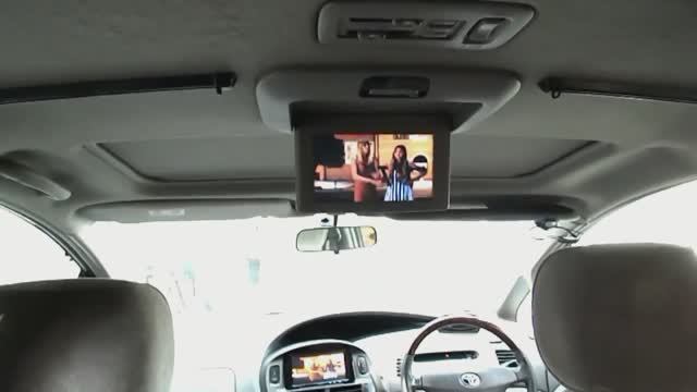 Toyota Estima II Потолочный монитор