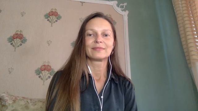 Инициация для мочеполовой системы Пруд с прозрачной водой, где плавают красивые (золотые) рыбы