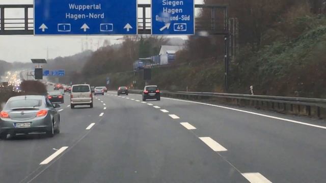 Шумо- и водопоглащающий асфальт в Германии...