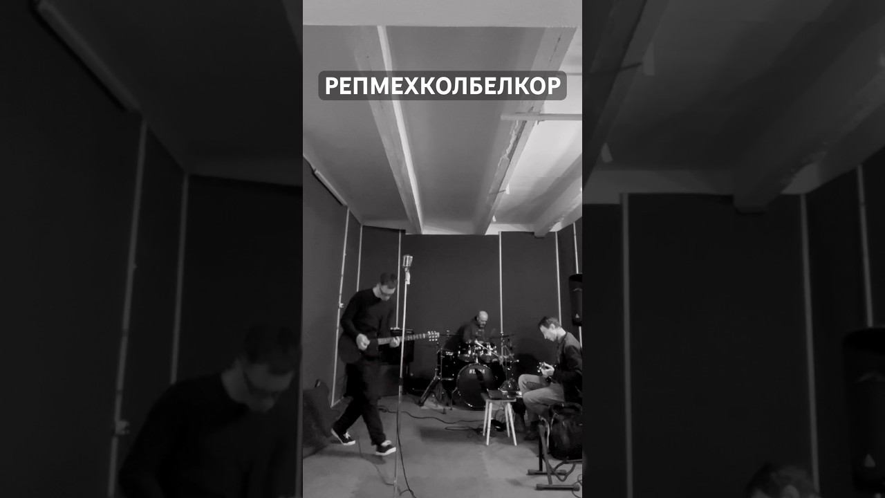 Что видит она их Белая королева, мерно пройдя огромные расстояния, в застывших глазах ее снова…