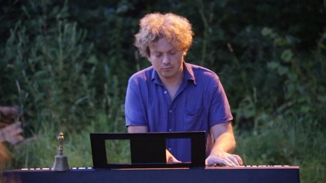 Las Vydras, поет Соня (за роялем Сергей)
Песня: Как прекрасен наш Мир издалека
июль 2016