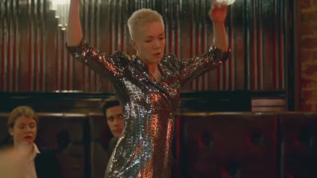 Ханна. Ты идешь на Я иду дальше