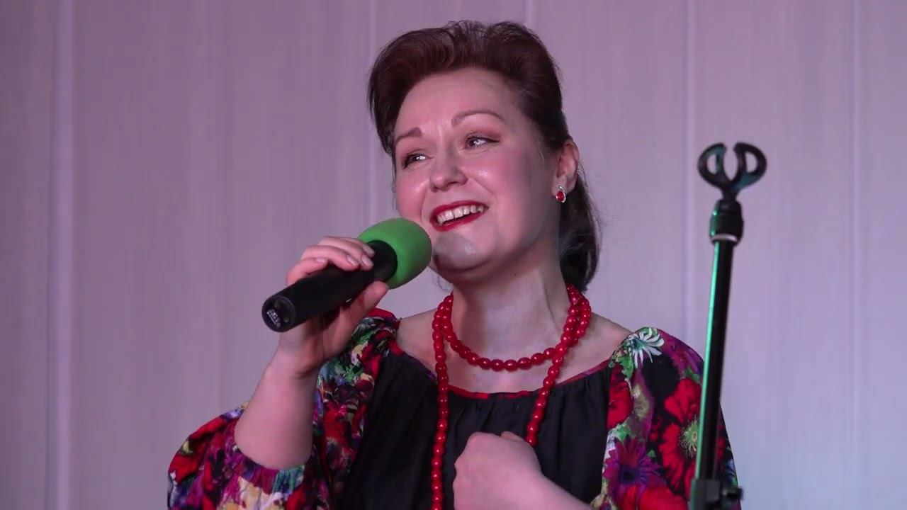 "Костры горят далёкие". Музыка Бориса Мокроусова, стихи Ивана Шамова. Поёт Наталья Пашкова.