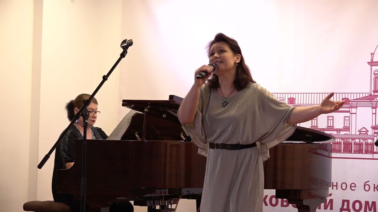 "Вы мне нравитесь", муз. Э. Колмановского, сл. И. Шаферана,  поёт Наталья Пашкова.