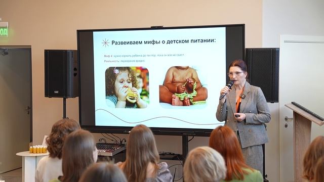 Еда без драмы: как накормить ребенка и не съесть себя