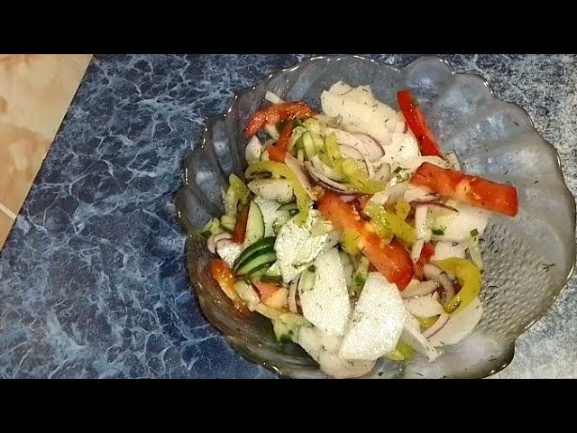 Овощной салат с редькой