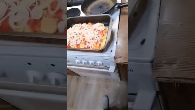 Жека на кухне 002: сельдь с овощами