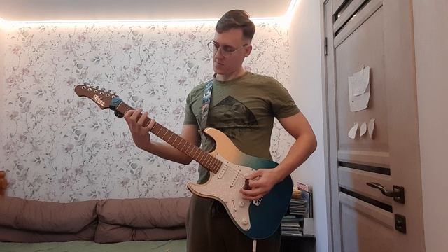 Чокнутый поезд на электрогитаре.