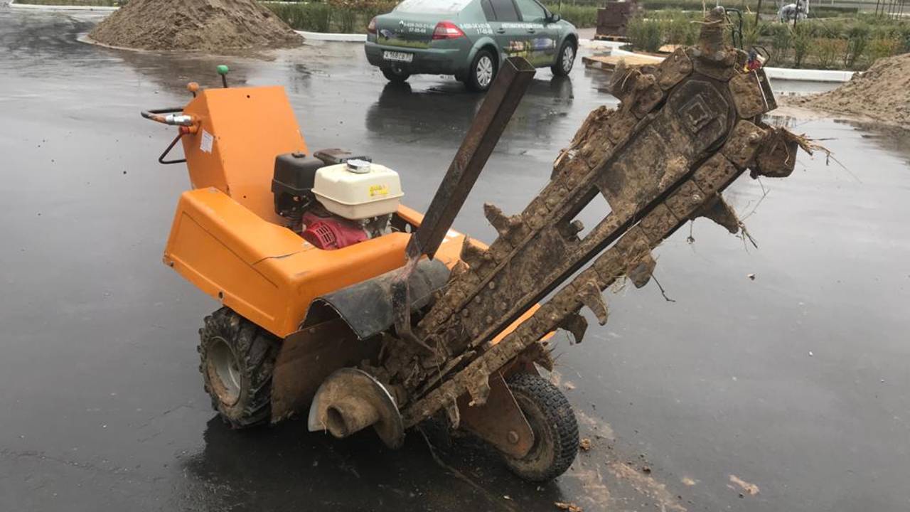 Аренда малогабаритного траншеекопателя Case 60 | Аренда станков