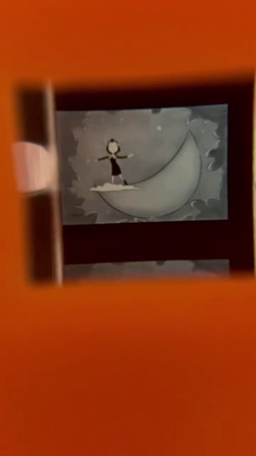 📽️ Фигурка с мини-проектором в действии