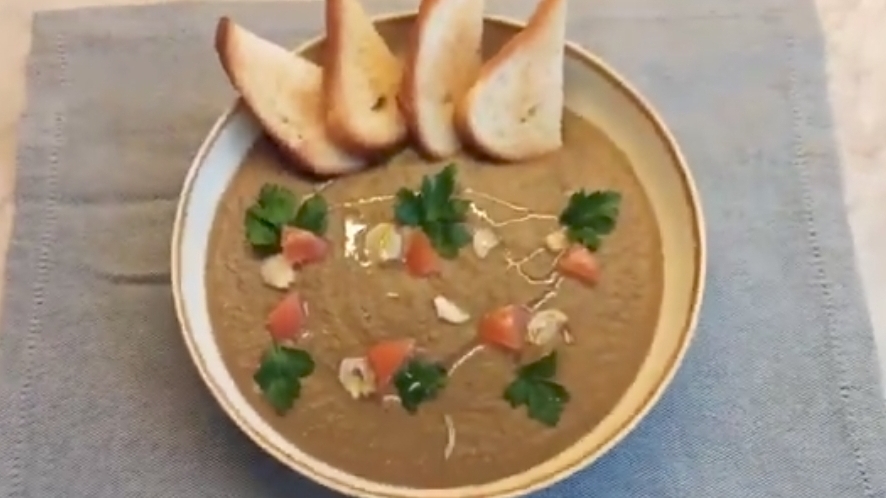 Постный и питательный суп пюре из чечевицы