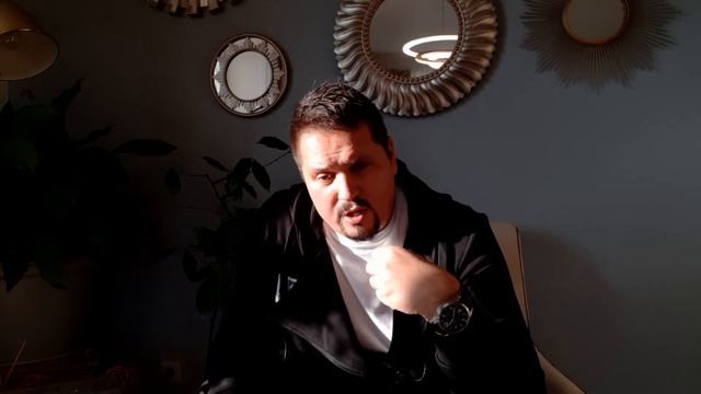 Работа риэлтором в Москве. Кому лучше сдавать хостел. Бизнес коучинг с Александром Синютиным