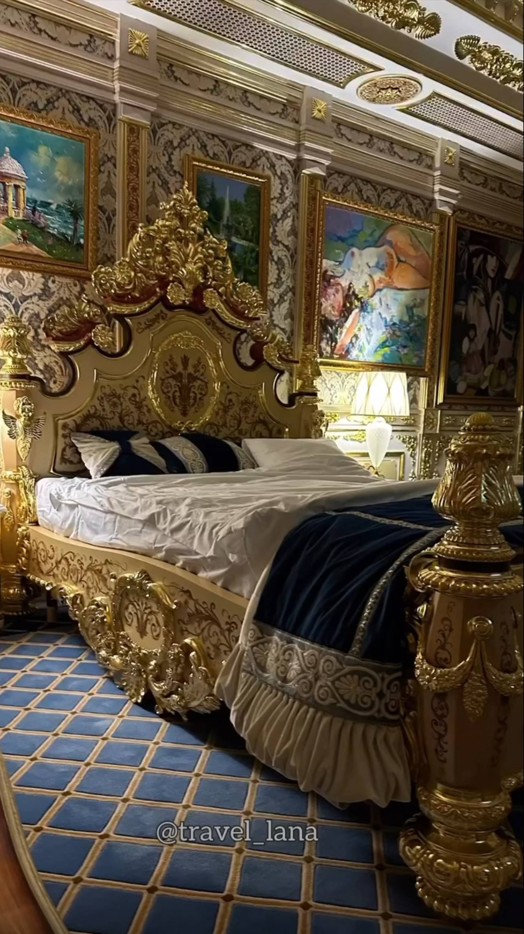 Ночь во дворце