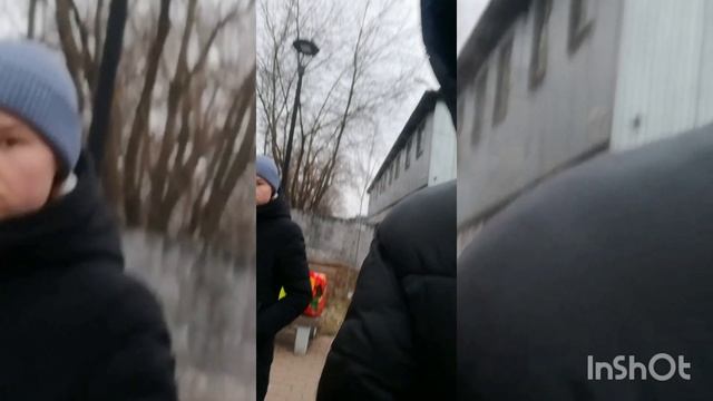 Волонтеры из "Христианской Миссии" накормят и напоят горячим чаем. Ж/Д. Станция "Силикатная".