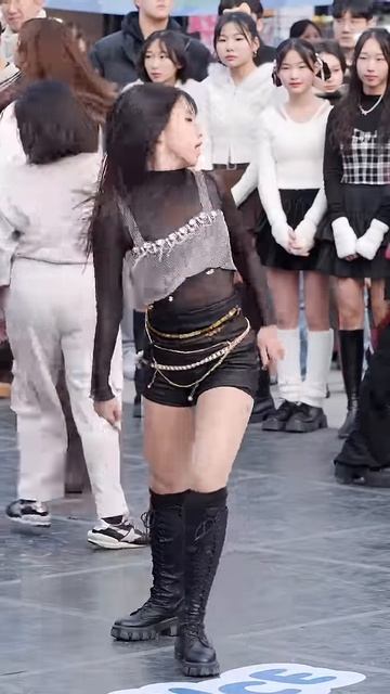 Dance] ChaeEun： VIVIZ 'Shhh!'