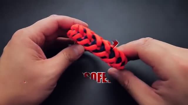 How to Make the Stitched Monkey Bar Mad Max Paracord Bracelet(360P)