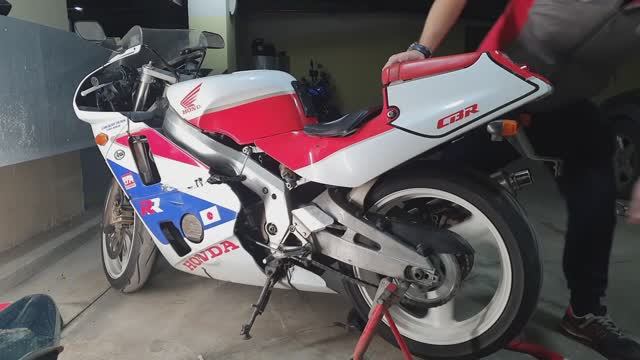 Мотодневник Honda CBR400RR NC23 замена ведущей звезды с 15т на 14т