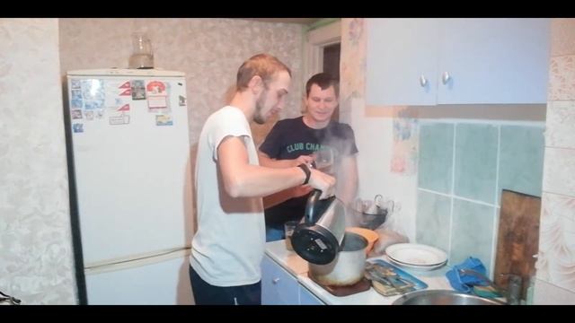 Денчег в гостях у Лёни со Входной